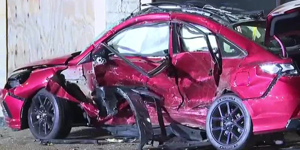 Police chase with stolen vehicle leads to crash, killing innocent driver Police chase with stolen vehicle leads to crash, killing innocent driver