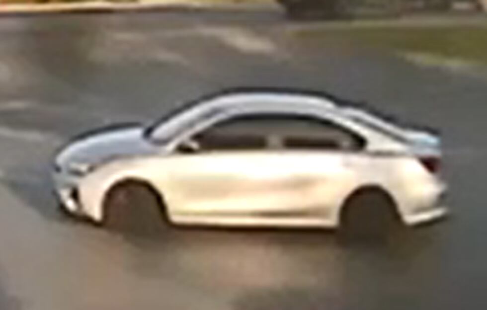 Police searching for suspect after armed robbery on Murfreesboro Pike Police searching for suspect after armed robbery on Murfreesboro Pike